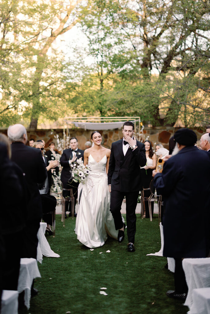Toby + Jeff | Arlington Hall in Dallas | Heather Thompson